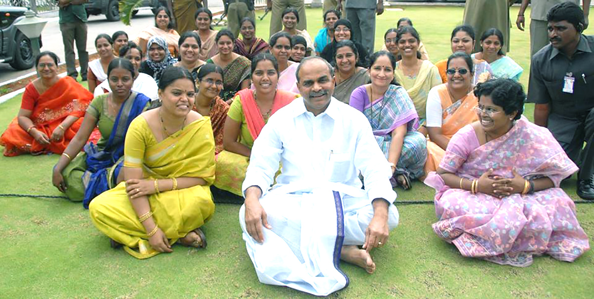 Dr. YS Rajasekhara Reddy: Rare Photos On His 74th Birth Anniversary - Sakshi